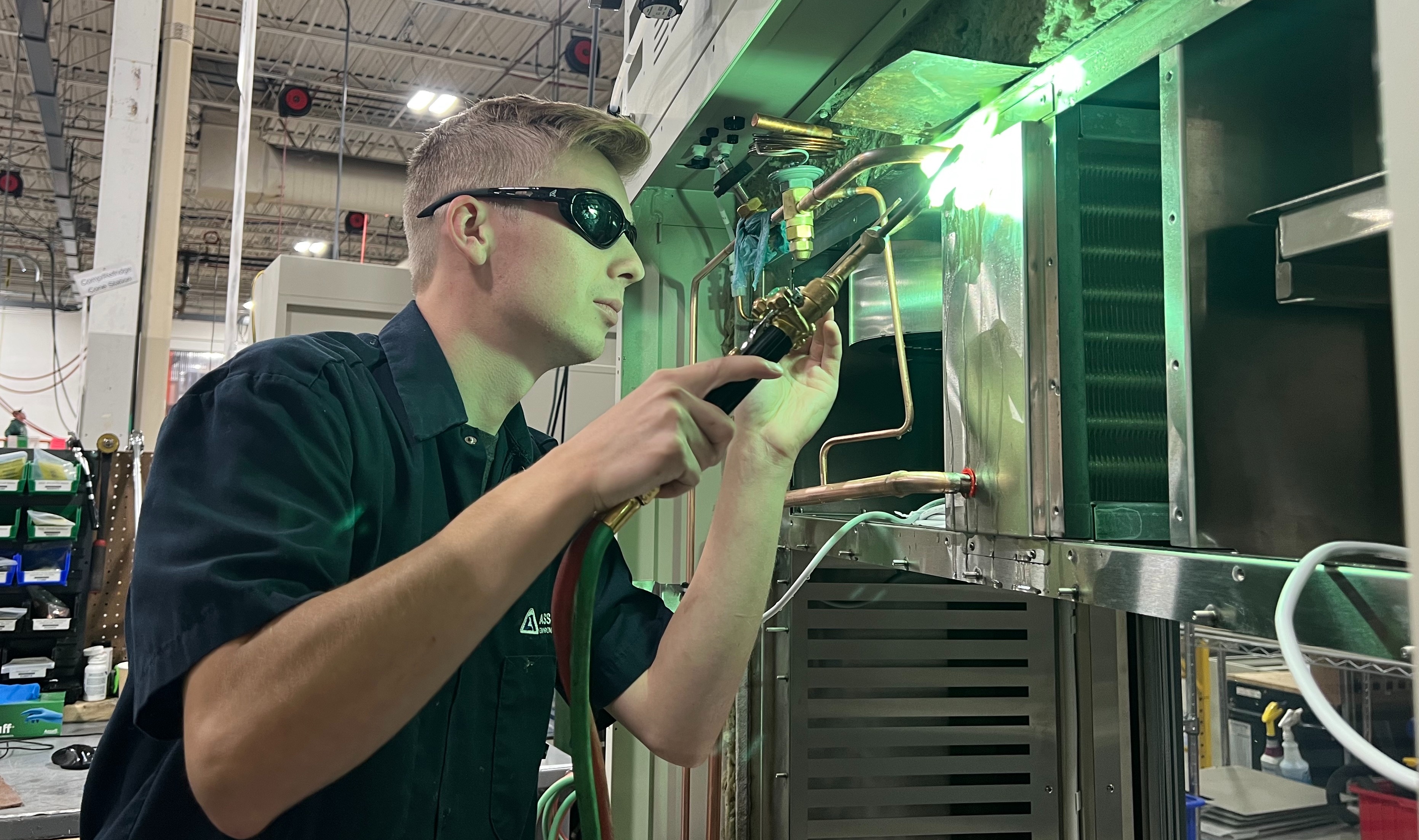 Environmental Chamber Service: Maximize Chamber Efficiency with AES